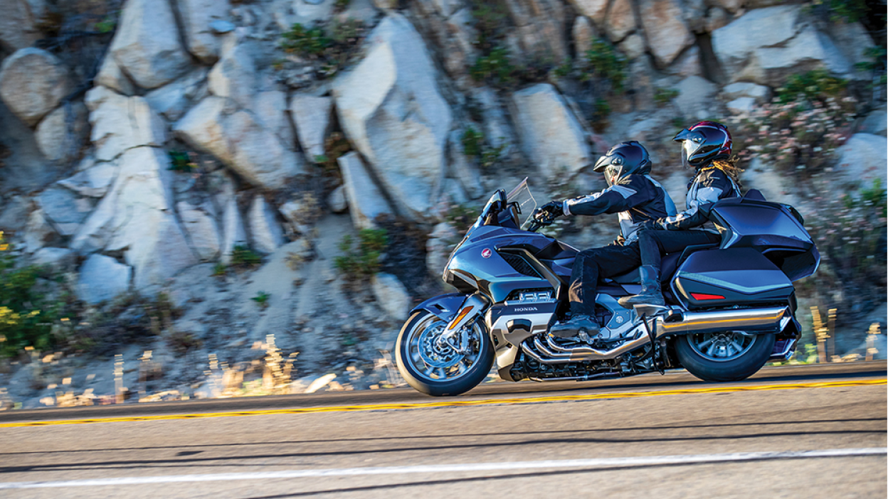 Honda Touring On-Road Motorcycles | Honda Powersports Canada
